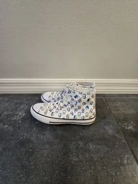 Converse All Stars | Shoes | New Converse X Doraemon Chuck Taylor All ...